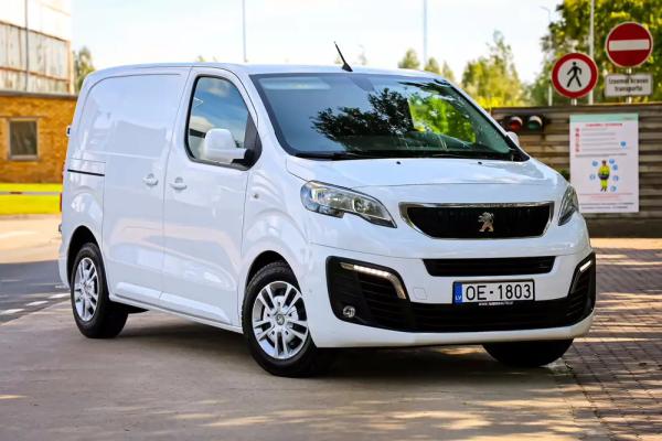 White Peugeot Expert 2018 in Jelgava, with an engine capacity of 1.60 L and mileage of 239 thousand km for 9990 €, photo 3 on AUTOMOTO.COM.LV