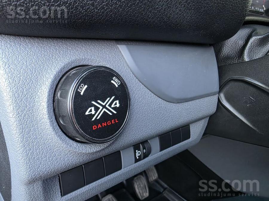 Balts Peugeot Expert 2019 Rīga, ar dzinēja tilpumu 2.00 L un nobraukumu 143 tūkst. km par 17250 €, foto 24 vietnē AUTOMOTO.COM.LV
