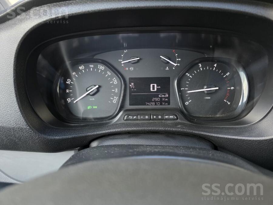 Balts Peugeot Expert 2019 Rīga, ar dzinēja tilpumu 2.00 L un nobraukumu 143 tūkst. km par 17250 €, foto 28 vietnē AUTOMOTO.COM.LV