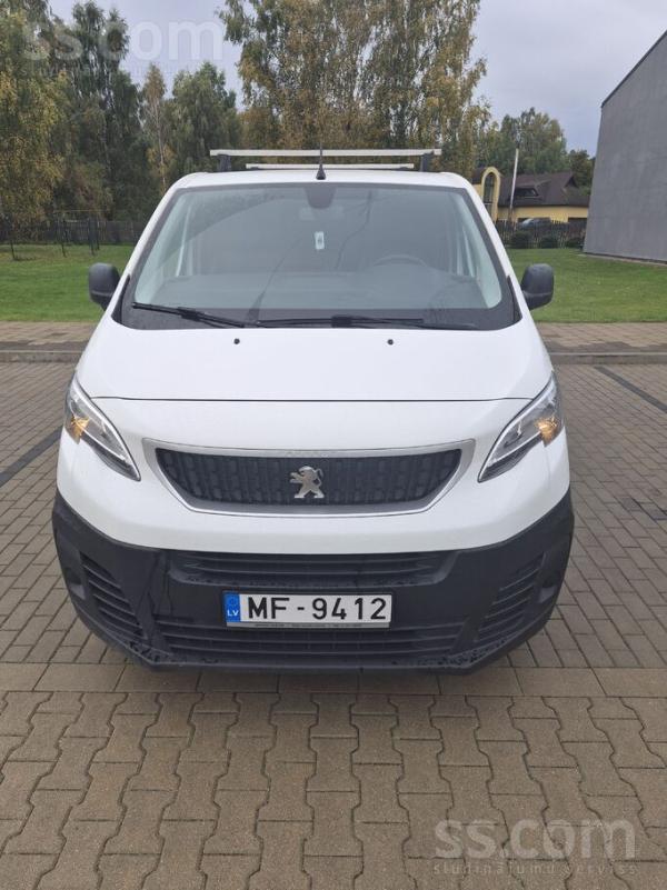 White Peugeot Expert 2019 in Riga, with an engine capacity of 1.50 L and mileage of 166 thousand km for 8500 €, photo 3 on AUTOMOTO.COM.LV