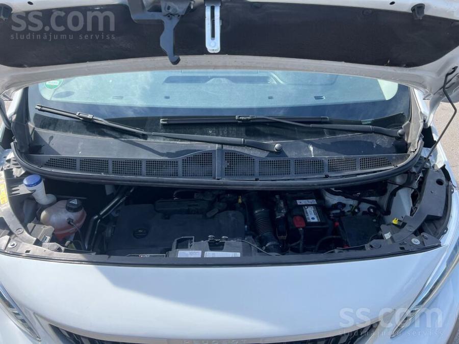 White Peugeot Expert 2021 in Riga, with an engine capacity of 2.00 L and mileage of 174 thousand km for 9500 €, photo 14 on AUTOMOTO.COM.LV