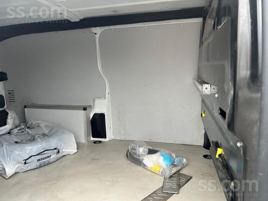 White Peugeot Expert 2021 in Riga, with an engine capacity of 2.00 L and mileage of 174 thousand km for 9500 €, photo 24 on AUTOMOTO.COM.LV