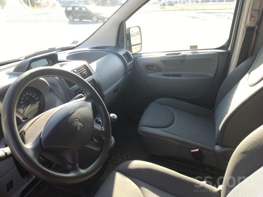 Balts Peugeot Expert 2007 Rīga, ar dzinēja tilpumu 1.60 L un nobraukumu 229 tūkst. km par 2000 €, foto 8 vietnē AUTOMOTO.COM.LV