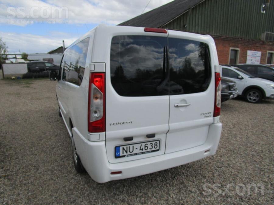 White Peugeot Expert 2014 in Daugavpils, with an engine capacity of 2.00 L and mileage of 245 thousand km for 6950 €, photo 3 on AUTOMOTO.COM.LV