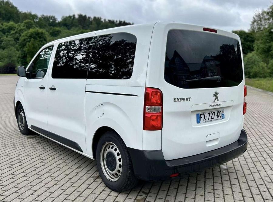 White Peugeot Expert 2021 in Vilnius, with an engine capacity of 2.00 L and mileage of 195 thousand km for 9600 €, photo 5 on AUTOMOTO.COM.LV