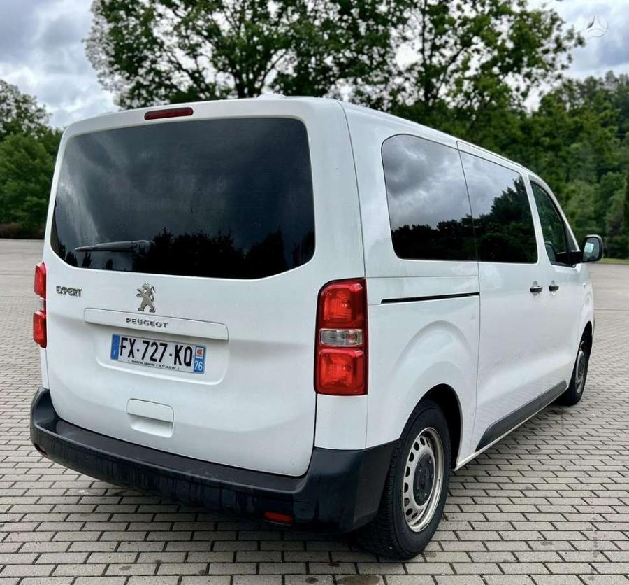 White Peugeot Expert 2021 in Vilnius, with an engine capacity of 2.00 L and mileage of 195 thousand km for 9600 €, photo 7 on AUTOMOTO.COM.LV