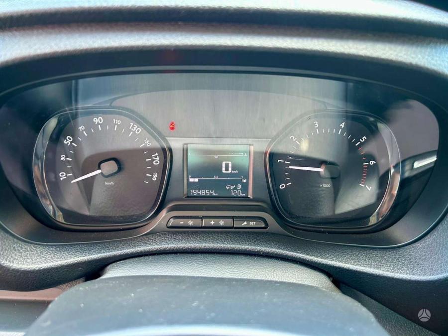 White Peugeot Expert 2021 in Vilnius, with an engine capacity of 2.00 L and mileage of 195 thousand km for 9600 €, photo 10 on AUTOMOTO.COM.LV