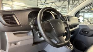 Balts Peugeot Expert 2022 Rīga, ar dzinēja tilpumu 1.50 L un nobraukumu 73 tūkst. km par 18900 €, foto 14 vietnē AUTOMOTO.COM.LV