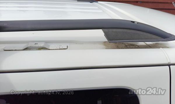 Balts Peugeot Expert 2017 Pērnava, ar dzinēja tilpumu 2.00 L un nobraukumu 244 tūkst. km par 11111 €, foto 5 vietnē AUTOMOTO.COM.LV
