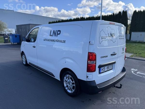 White Peugeot Expert 2022 in Riga, with an engine capacity of 1.50 L and mileage of 71 thousand km for 20500 €, photo 6 on AUTOMOTO.COM.LV