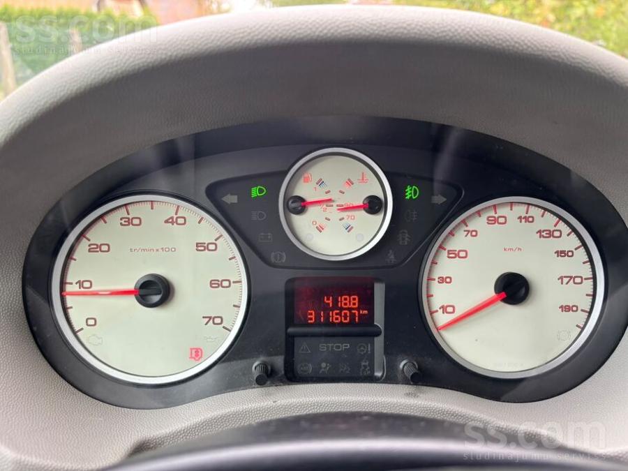 Yellow Peugeot Expert 2007 in Riga, with an engine capacity of 2.00 L and mileage of 312 thousand km for 4000 €, photo 10 on AUTOMOTO.COM.LV