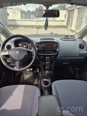 Black Peugeot iOn 2013 in Riga, with an engine capacity of 0.00 L and mileage of 111 thousand km for 2200 €, photo 10 on AUTOMOTO.COM.LV