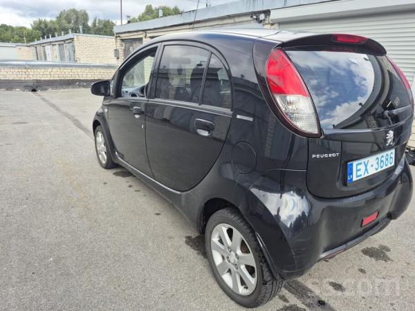Melns Peugeot iOn 2013 Rīga, ar dzinēja tilpumu 0.00 L un nobraukumu 111 tūkst. km par 2200 €, foto 4 vietnē AUTOMOTO.COM.LV