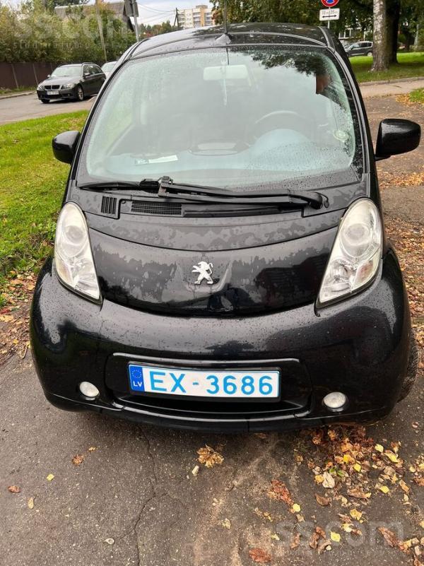 Peugeot iOn 2013 in Riga on AUTOMOTO.COM.LV Black Peugeot iOn 2013 in Riga, with an engine capacity of 0.00 L and mileage of 110 thousand km for 2480 €, photo 3 on AUTOMOTO.COM.LV