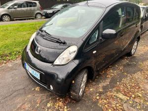 Melns Peugeot iOn 2013 Rīga, ar dzinēja tilpumu 0.00 L un nobraukumu 110 tūkst. km par 2480 €, foto 4 vietnē AUTOMOTO.COM.LV