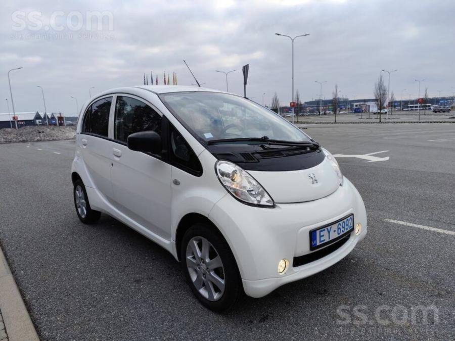 White Peugeot iOn 2019 in Riga, with an engine capacity of 0.00 L and mileage of 24 thousand km for 5300 €, photo 1 on AUTOMOTO.COM.LV