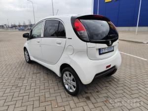 White Peugeot iOn 2019 in Riga, with an engine capacity of 0.00 L and mileage of 24 thousand km for 5300 €, photo 5 on AUTOMOTO.COM.LV