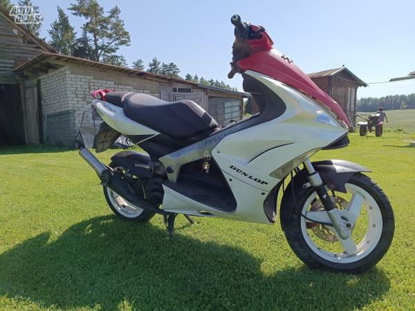 Balts Peugeot Jet Force 2008 Viļņa, ar dzinēja tilpumu 0.07 L un nobraukumu 19 tūkst. km par 950 €, foto 2 vietnē AUTOMOTO.COM.LV