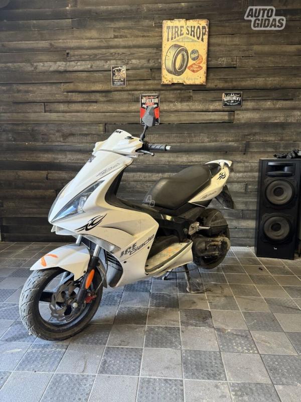 Balts Peugeot Jet Force 2011 Mažeikiai, ar dzinēja tilpumu 0.05 L un nobraukumu 0 tūkst. km par 425 €, foto 4 vietnē AUTOMOTO.COM.LV