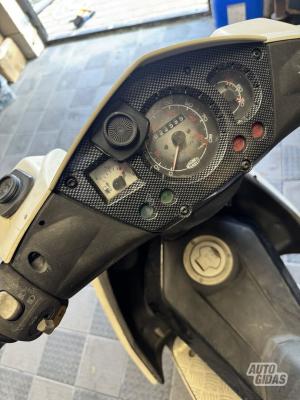 Balts Peugeot Jet Force 2011 Mažeikiai, ar dzinēja tilpumu 0.05 L un nobraukumu 0 tūkst. km par 425 €, foto 9 vietnē AUTOMOTO.COM.LV