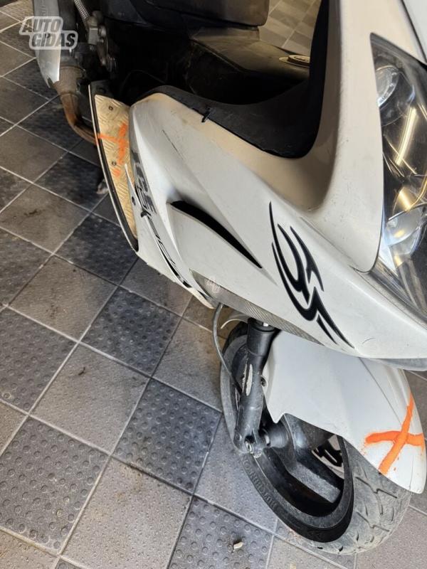 Balts Peugeot Jet Force 2011 Mažeikiai, ar dzinēja tilpumu 0.05 L un nobraukumu 0 tūkst. km par 425 €, foto 10 vietnē AUTOMOTO.COM.LV