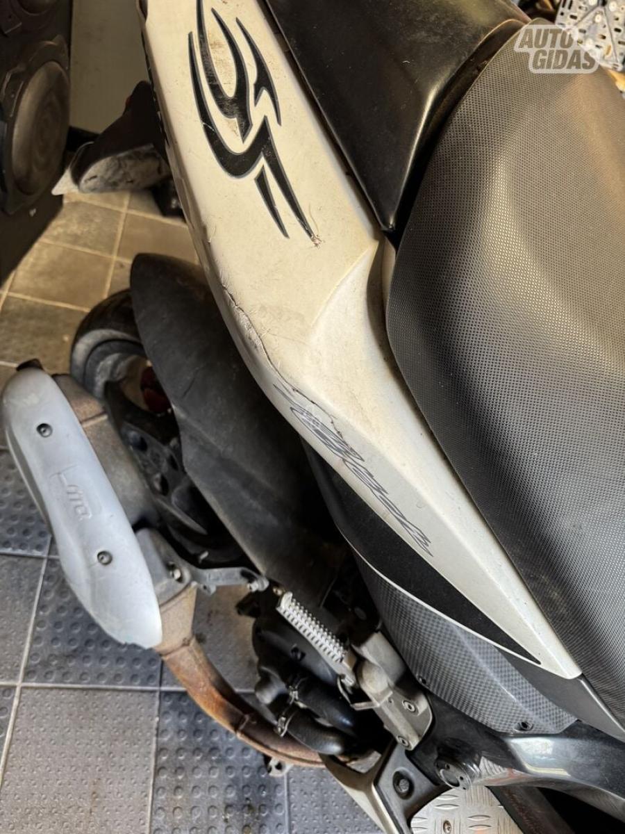 Balts Peugeot Jet Force 2011 Mažeikiai, ar dzinēja tilpumu 0.05 L un nobraukumu 0 tūkst. km par 425 €, foto 12 vietnē AUTOMOTO.COM.LV