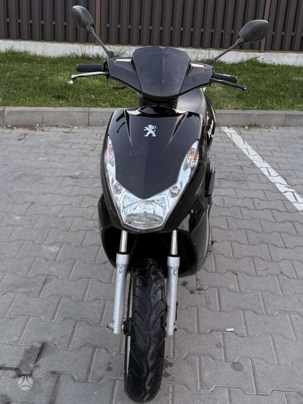 Black Peugeot Kisbee 2017 in Kretinga, with an engine capacity of 49.00 L and mileage of 30 thousand km for 750 €, photo 2 on AUTOMOTO.COM.LV
