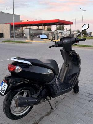 Black Peugeot Kisbee 2017 in Kretinga, with an engine capacity of 49.00 L and mileage of 30 thousand km for 750 €, photo 5 on AUTOMOTO.COM.LV