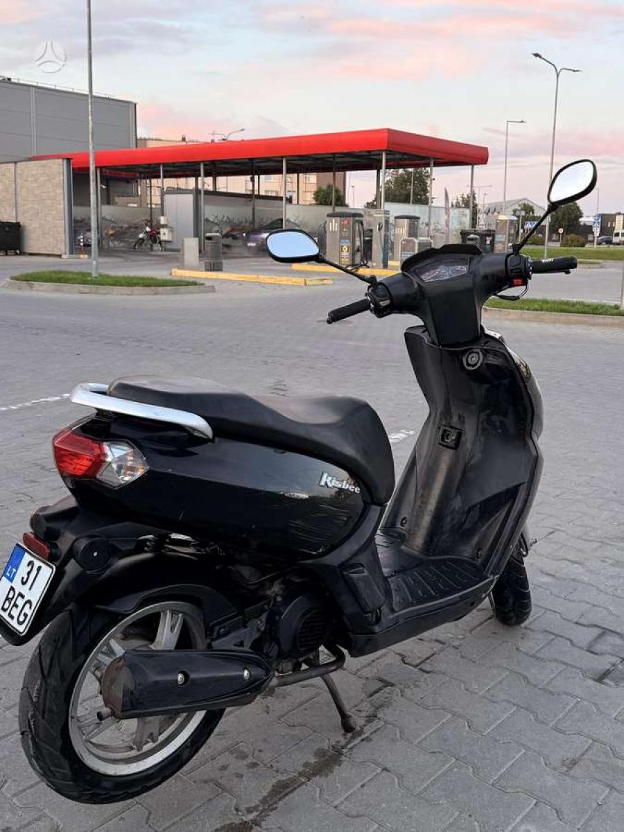 Black Peugeot Kisbee 2017 in Kretinga, with an engine capacity of 49.00 L and mileage of 30 thousand km for 750 €, photo 5 on AUTOMOTO.COM.LV