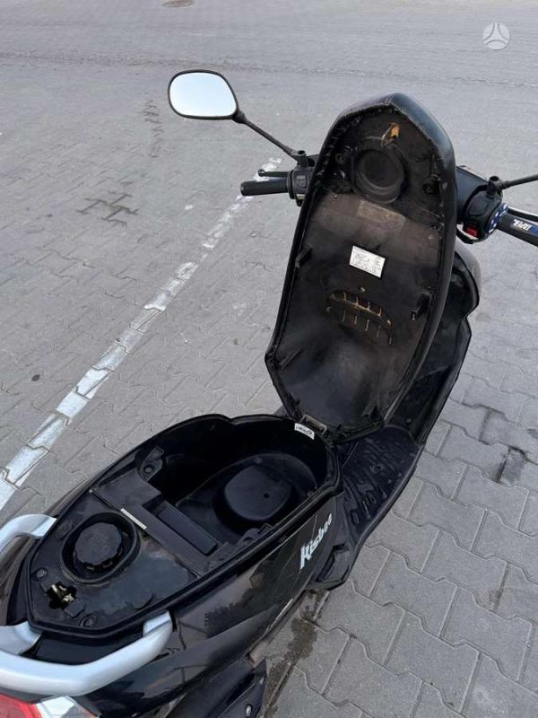 Black Peugeot Kisbee 2017 in Kretinga, with an engine capacity of 49.00 L and mileage of 30 thousand km for 750 €, photo 9 on AUTOMOTO.COM.LV