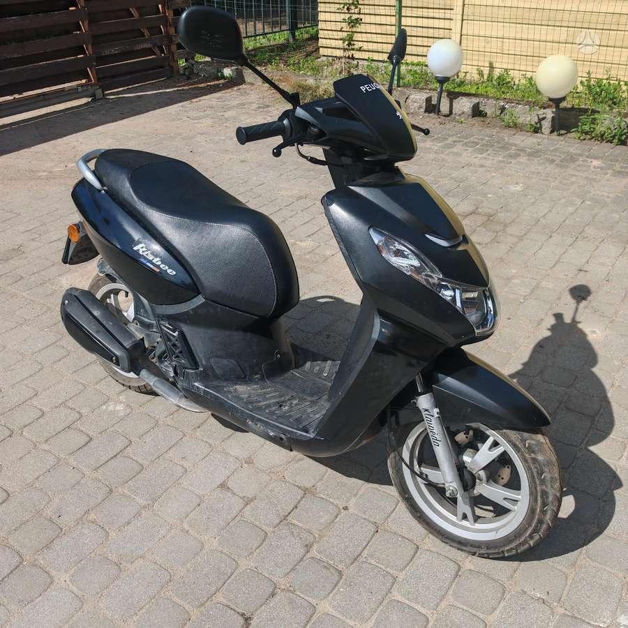 Black Peugeot Kisbee 2021 in Palanga, with an engine capacity of 49.00 L and mileage of 9 thousand km for 730 €, photo 5 on AUTOMOTO.COM.LV