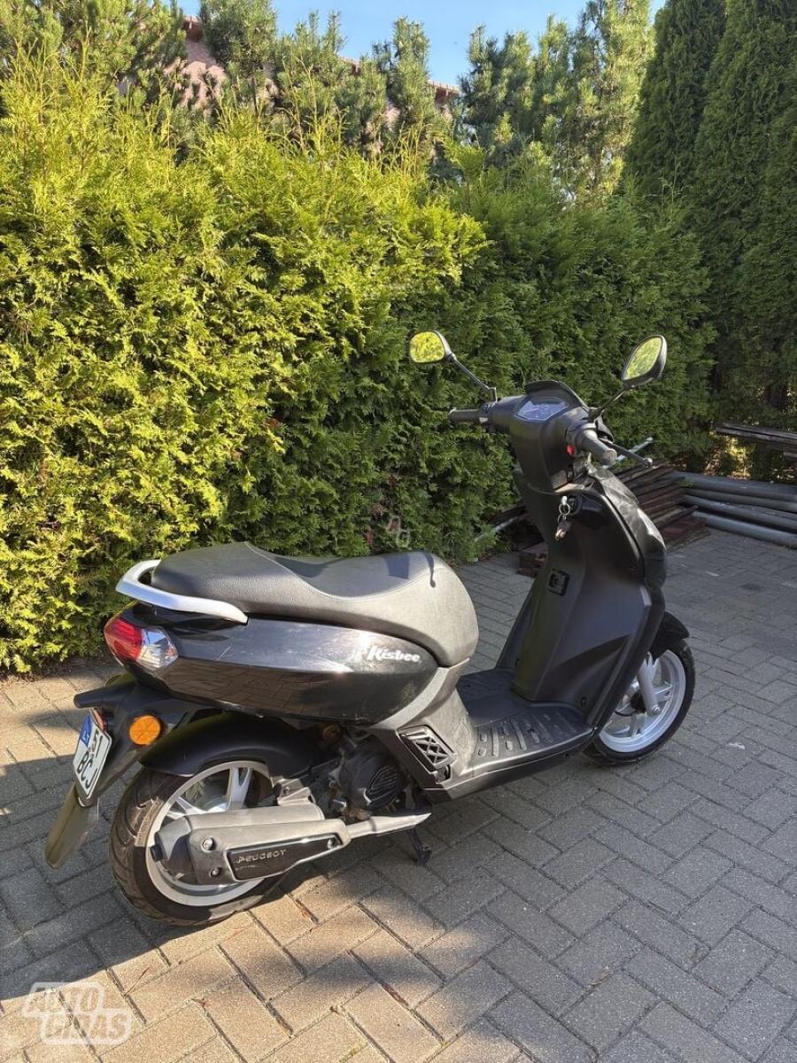 Black Peugeot Kisbee 2021 in Klaipeda, with an engine capacity of 0.05 L and mileage of 1 thousand km for 1300 €, photo 9 on AUTOMOTO.COM.LV