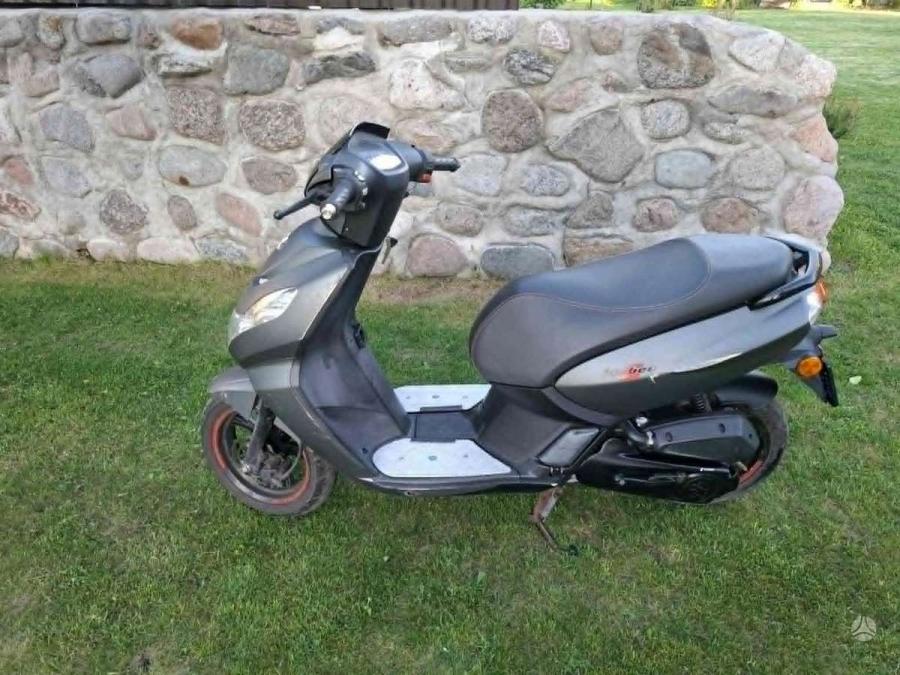 Pelēks Peugeot Kisbee 2019 Jonava, ar dzinēja tilpumu 49.00 L un nobraukumu 13 tūkst. km par 550 €, foto 3 vietnē AUTOMOTO.COM.LV