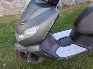 Pelēks Peugeot Kisbee 2019 Jonava, ar dzinēja tilpumu 49.00 L un nobraukumu 13 tūkst. km par 550 €, foto 8 vietnē AUTOMOTO.COM.LV