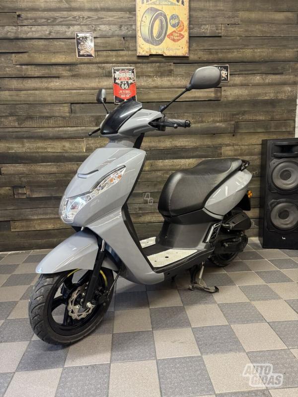 Pelēks Peugeot Kisbee 2021 Mažeikiai, ar dzinēja tilpumu 0.05 L un nobraukumu 4 tūkst. km par 875 €, foto 2 vietnē AUTOMOTO.COM.LV