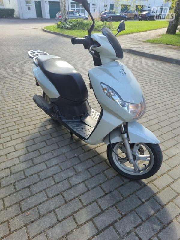 Balts Peugeot Kisbee 2011 Viļņa, ar dzinēja tilpumu 0.05 L un nobraukumu 20 tūkst. km par 520 €, foto 3 vietnē AUTOMOTO.COM.LV