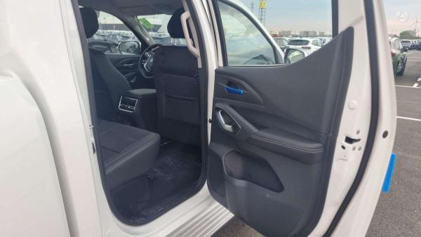 White Peugeot Landtrek 2026 in Plunge, with an engine capacity of 2.18 L and mileage of 10 thousand km for 24000 €, photo 9 on AUTOMOTO.COM.LV