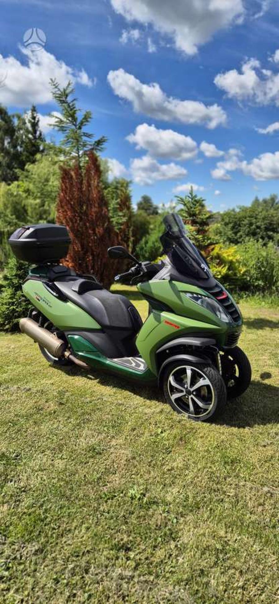 Melns Peugeot Metropolis 2017 Jurbarkas, ar dzinēja tilpumu 0.40 L un nobraukumu 28 tūkst. km par 4200 €, foto 3 vietnē AUTOMOTO.COM.LV