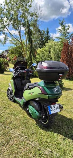 Melns Peugeot Metropolis 2017 Jurbarkas, ar dzinēja tilpumu 0.40 L un nobraukumu 28 tūkst. km par 4200 €, foto 8 vietnē AUTOMOTO.COM.LV