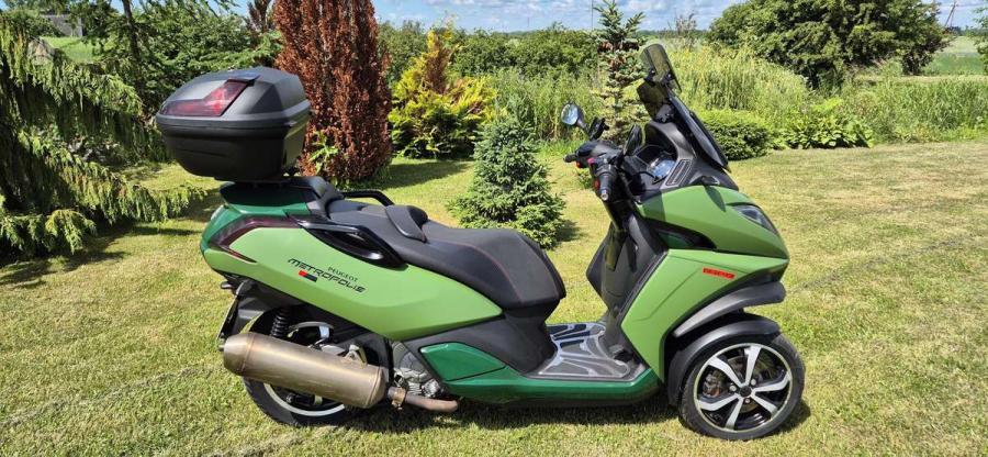Melns Peugeot Metropolis 2017 Jurbarkas, ar dzinēja tilpumu 0.40 L un nobraukumu 28 tūkst. km par 4200 €, foto 10 vietnē AUTOMOTO.COM.LV
