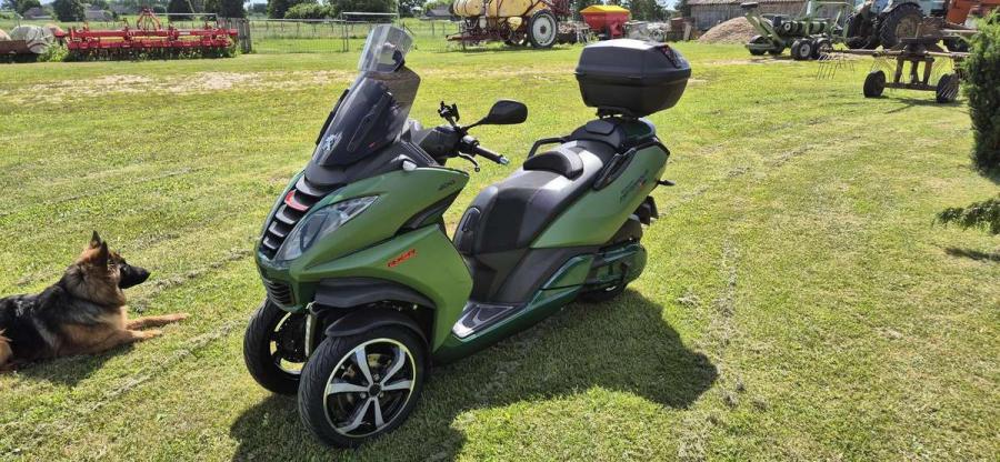 Melns Peugeot Metropolis 2017 Jurbarkas, ar dzinēja tilpumu 0.40 L un nobraukumu 28 tūkst. km par 4200 €, foto 11 vietnē AUTOMOTO.COM.LV