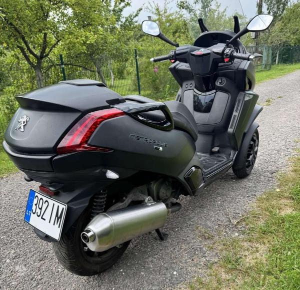 Melns Peugeot Metropolis 2017 Kauņa, ar dzinēja tilpumu 0.40 L un nobraukumu 33 tūkst. km par 2799 €, foto 7 vietnē AUTOMOTO.COM.LV