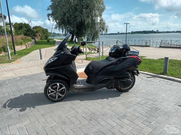 Melns Peugeot Metropolis 2019 Telšiai, ar dzinēja tilpumu 0.40 L un nobraukumu 0 tūkst. km par 2999 €, foto 6 vietnē AUTOMOTO.COM.LV