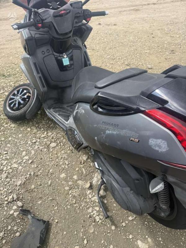 Peugeot Metropolis 2020 Tauragė, ar dzinēja tilpumu 0.40 L un nobraukumu 20 tūkst. km par 1750 €, foto 3 vietnē AUTOMOTO.COM.LV