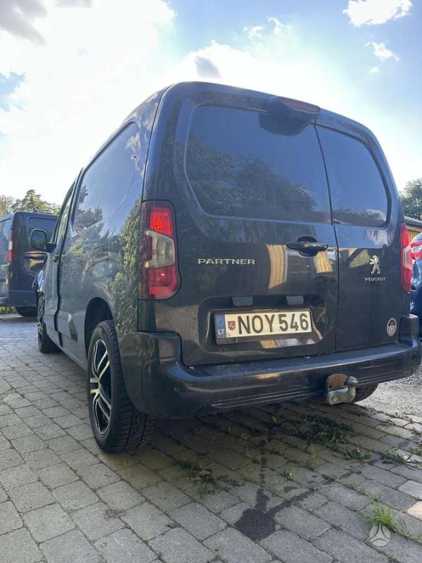 Melns Peugeot Partner 2019 Palanga, ar dzinēja tilpumu 1.50 L un nobraukumu 250 tūkst. km par 4700 €, foto 7 vietnē AUTOMOTO.COM.LV