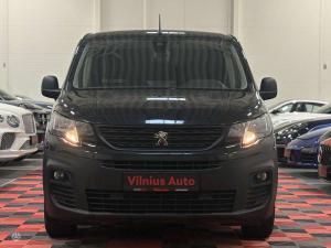 Black Peugeot Partner 2021 in Vilnius, with an engine capacity of 1.20 L and mileage of 296 thousand km for 7490 €, photo 3 on AUTOMOTO.COM.LV
