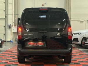 Black Peugeot Partner 2021 in Vilnius, with an engine capacity of 1.20 L and mileage of 296 thousand km for 7490 €, photo 6 on AUTOMOTO.COM.LV