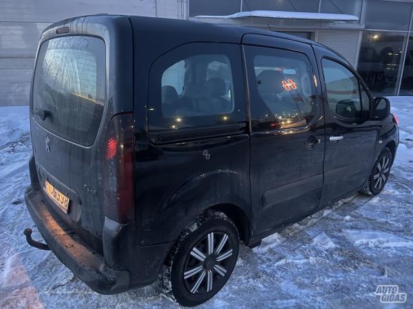Black Peugeot Partner 2010 in Kaunas, with an engine capacity of 1.60 L and mileage of 40 thousand km for 1400 €, photo 3 on AUTOMOTO.COM.LV