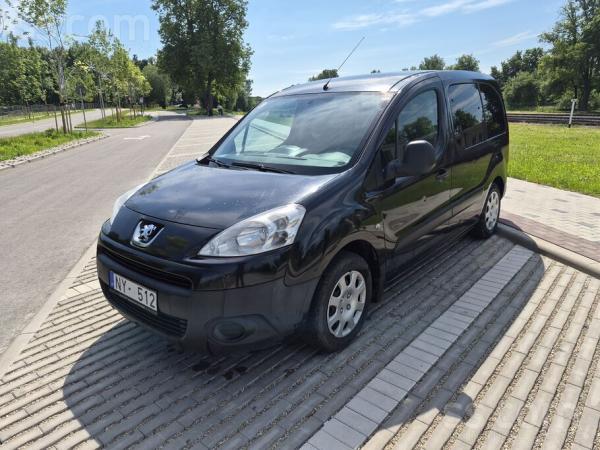 Melns Peugeot Partner 2010 Cēsis, ar dzinēja tilpumu 1.60 L un nobraukumu 260 tūkst. km par 1800 €, foto 2 vietnē AUTOMOTO.COM.LV