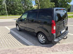 Melns Peugeot Partner 2010 Cēsis, ar dzinēja tilpumu 1.60 L un nobraukumu 260 tūkst. km par 1800 €, foto 5 vietnē AUTOMOTO.COM.LV